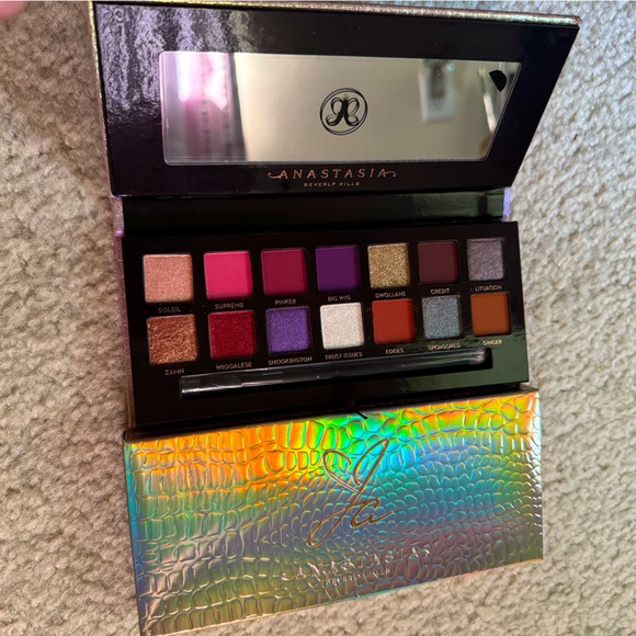 Anastasia Beverly Hills | Makeup | Brand New Jackie Aina Collab With Abh Limited Edition ...